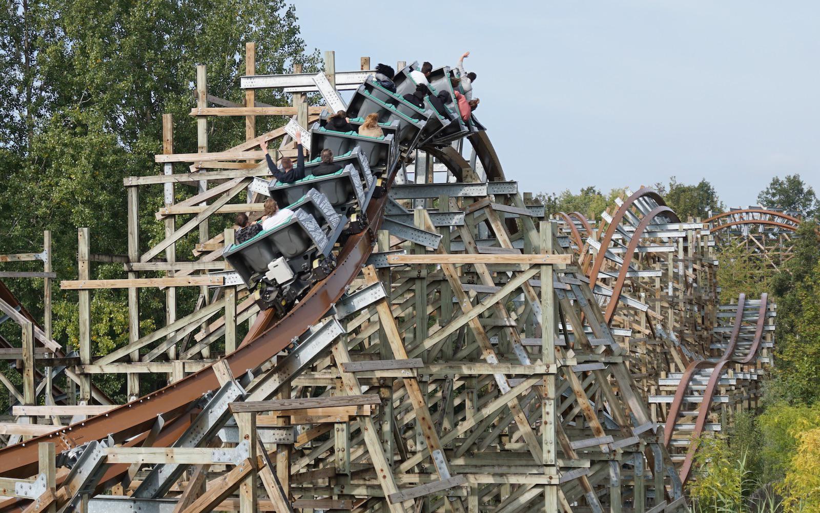 Crazy train articulation on [Untamed, Walibi Holland] | Scrolller