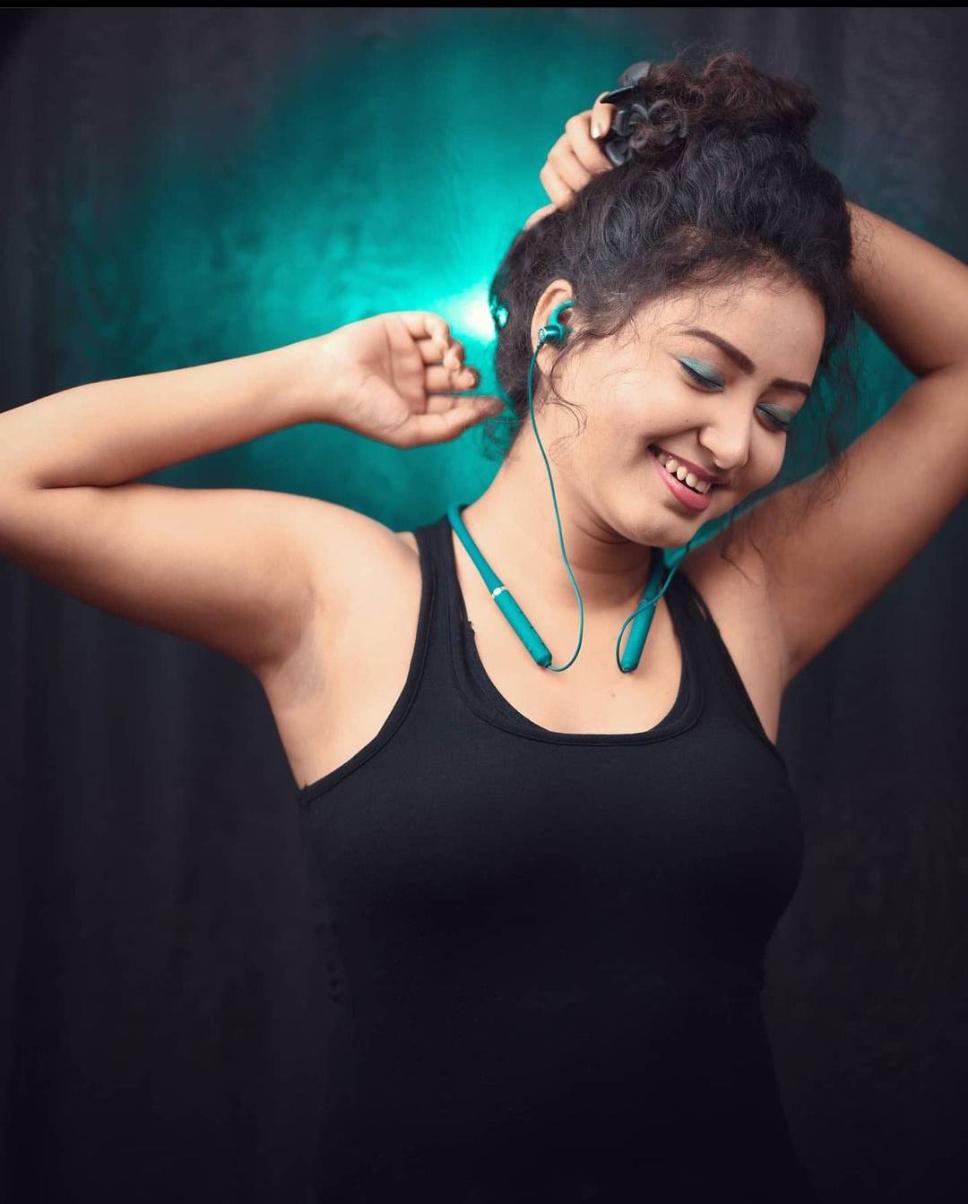 Creamy armpits of Sayani Pradhan | Scrolller