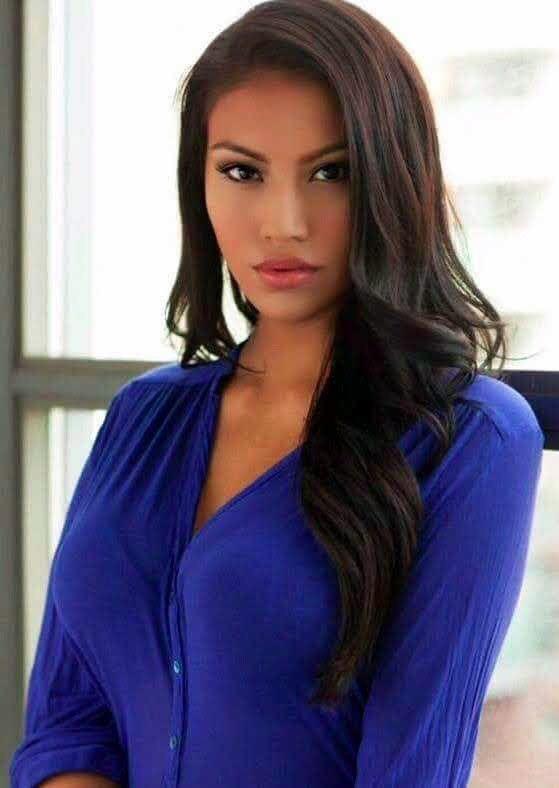 Cree model Ashley Callingbull | Scrolller