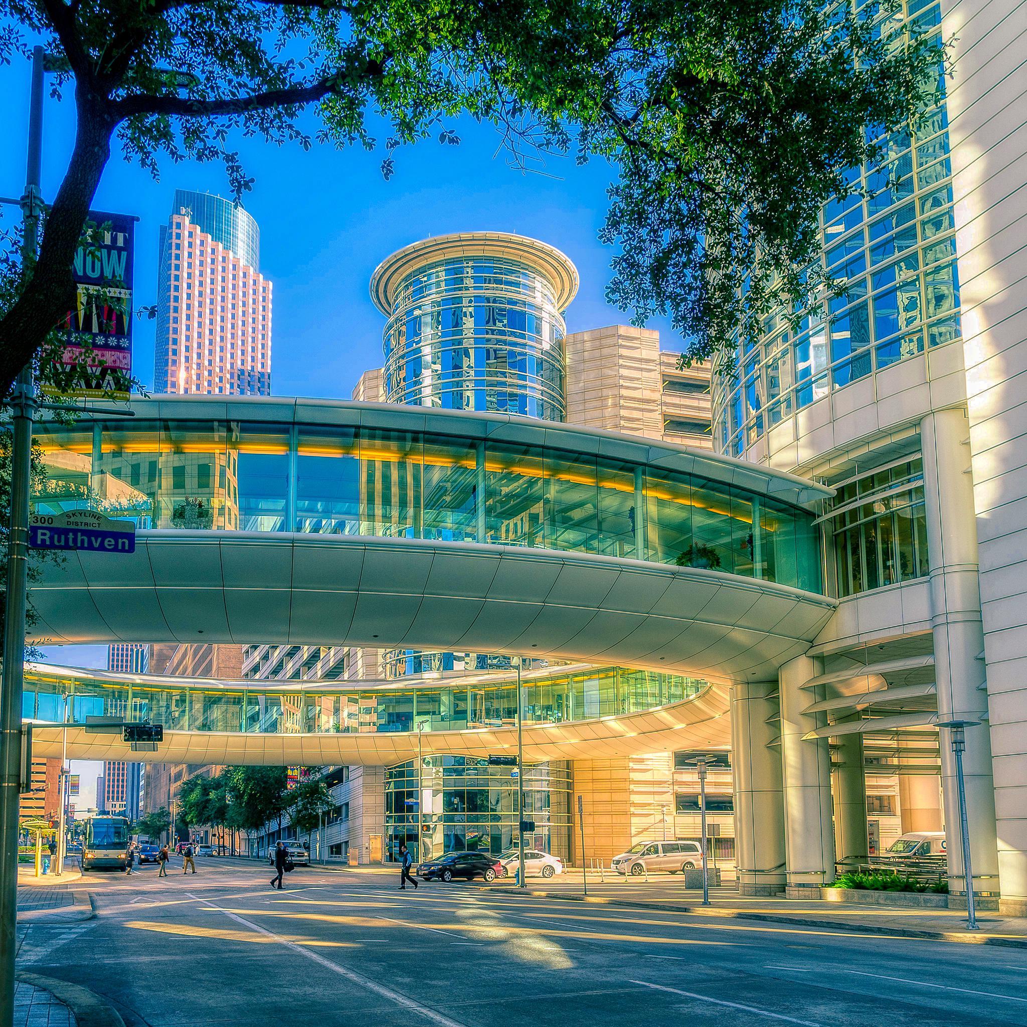 Crisp mornings before rush hour are something special... | Scrolller