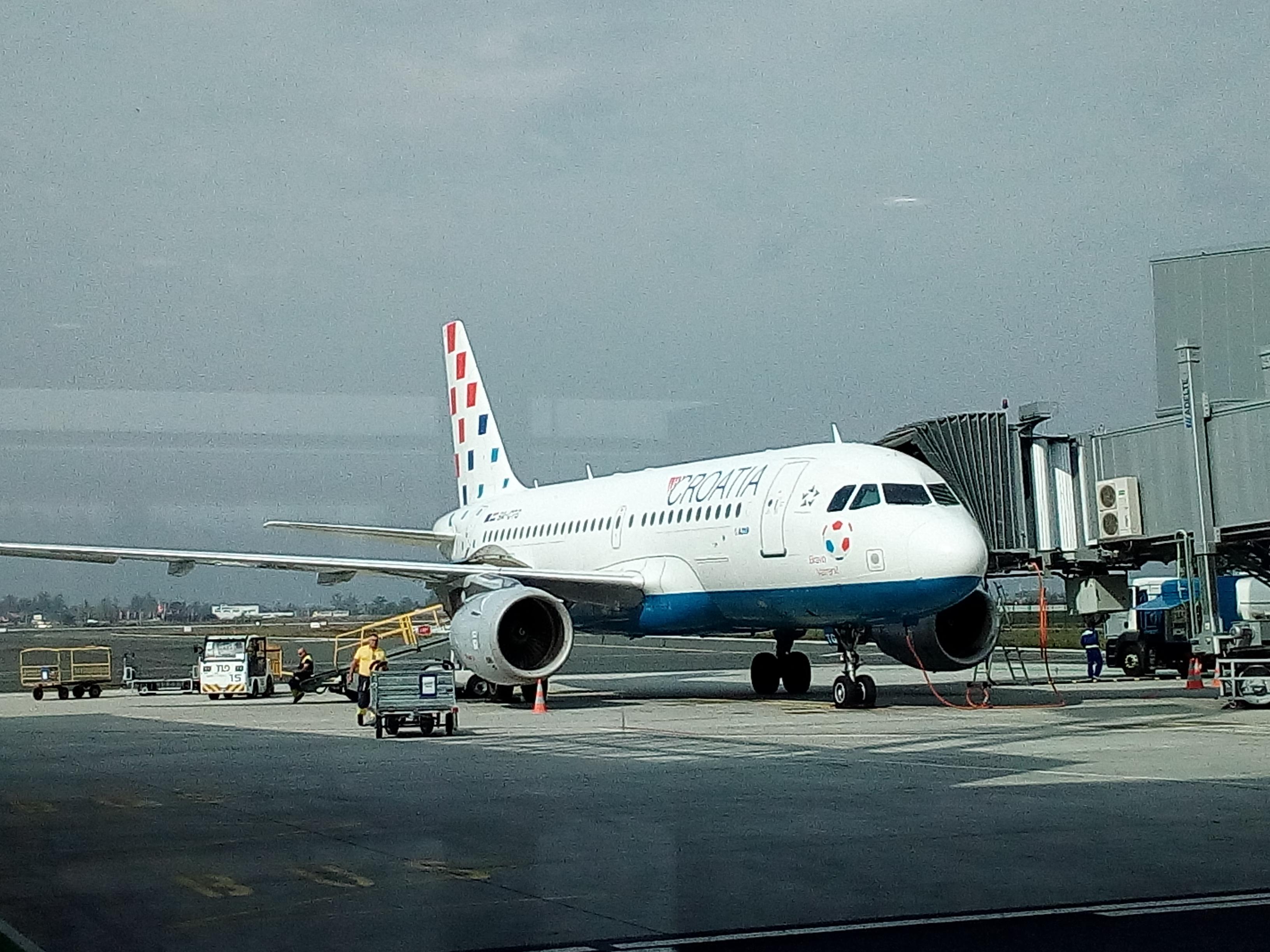 Croatia Airlines A320, Zagreb International Airport 15th Otcober of last year | Scrolller