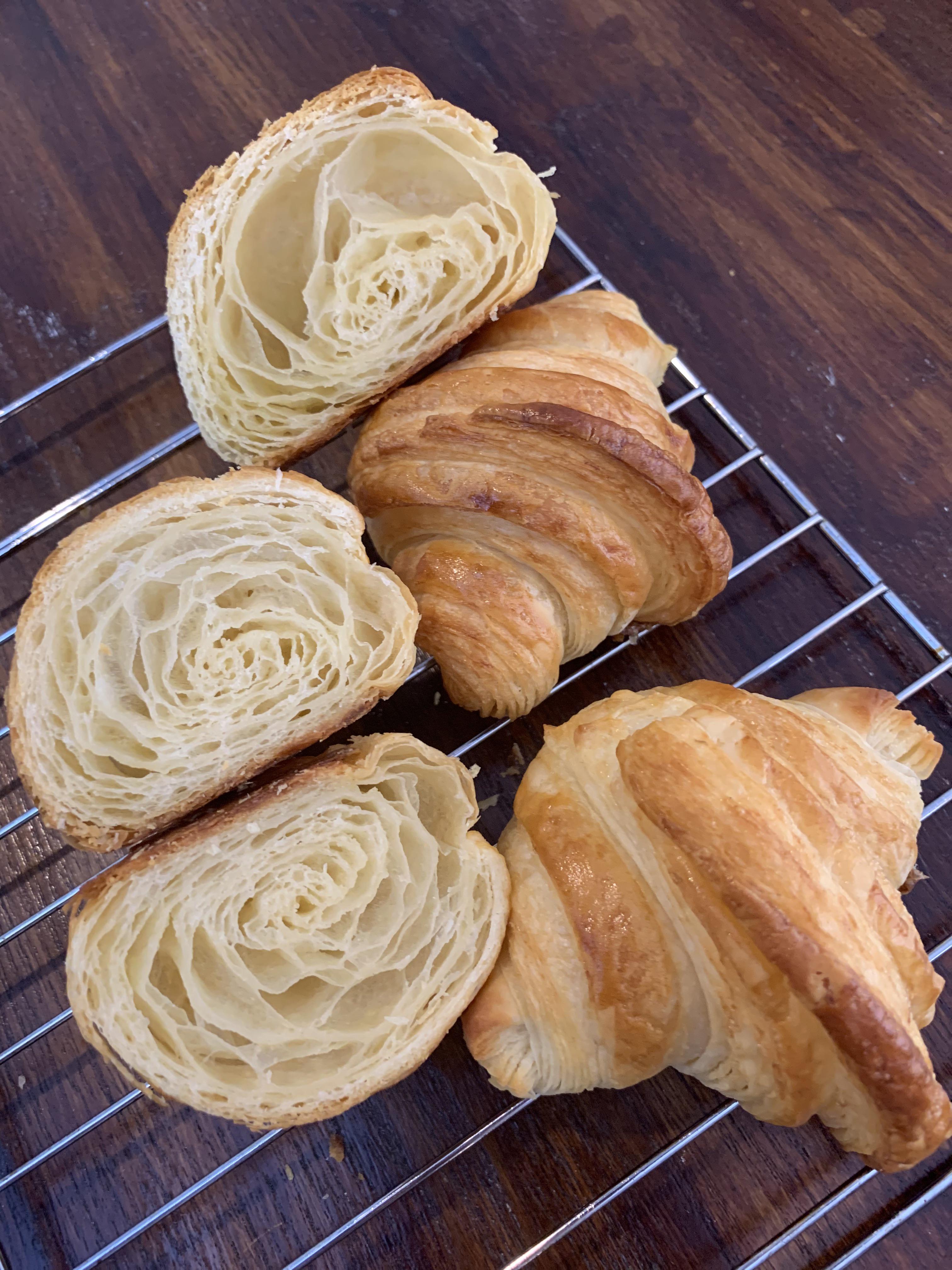 Croissant honeycomb crumbs | Scrolller