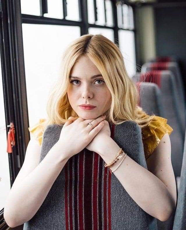 Crossed Arms | Scrolller