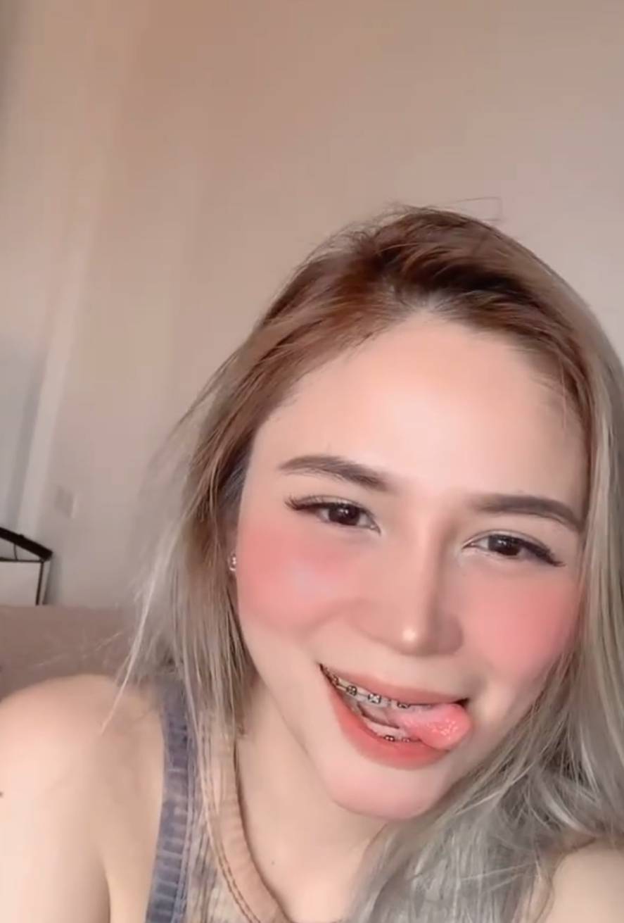 Crystal White 😜 | Scrolller