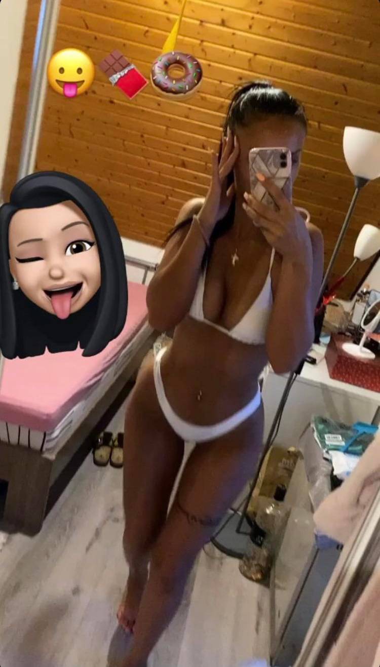 cum in her belly button | Scrolller