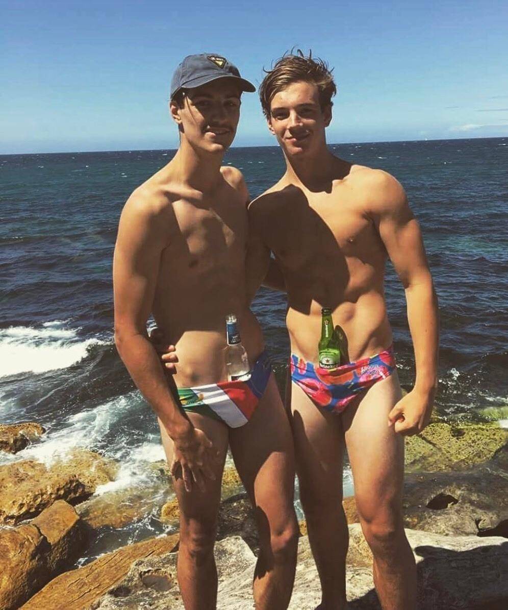 Cup Holder. | Scrolller