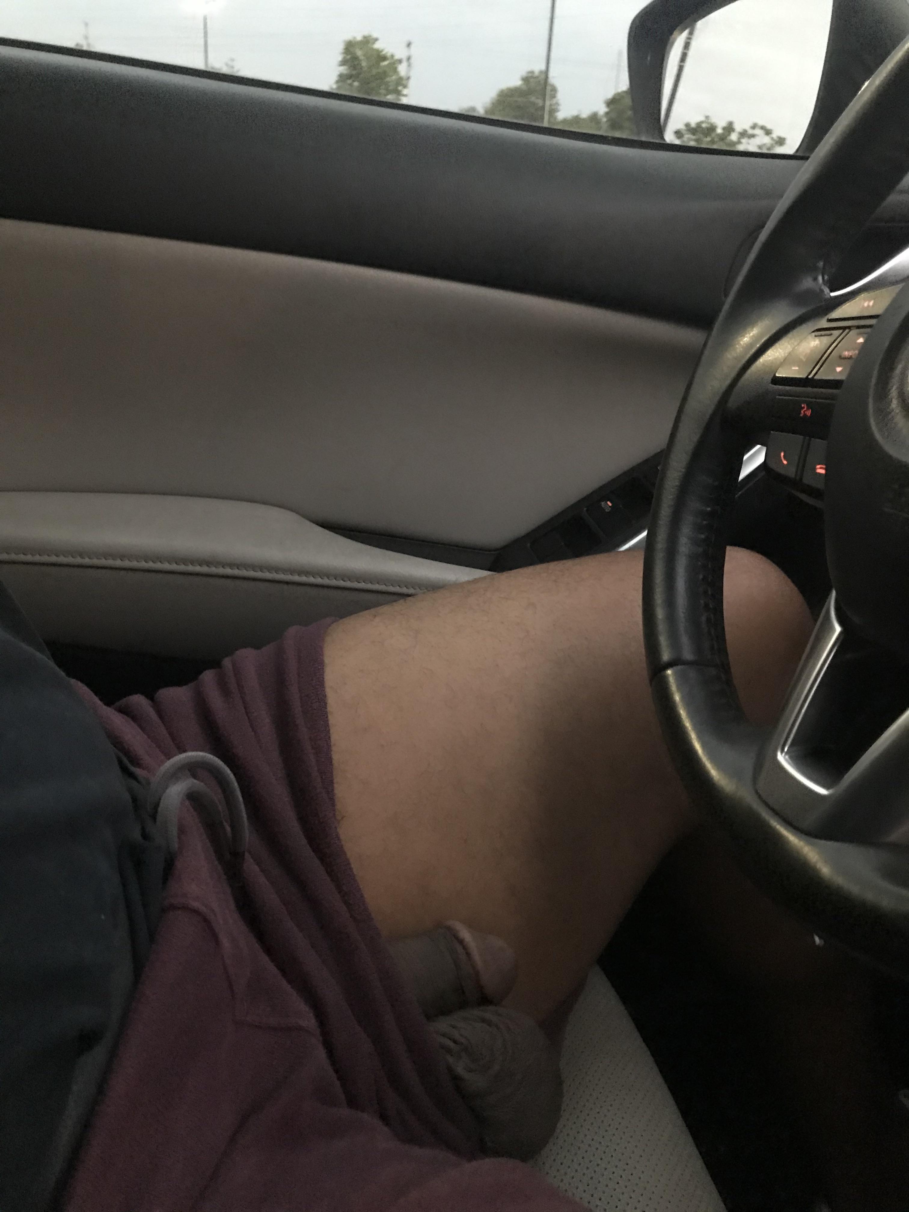 Curbside pickup | Scrolller