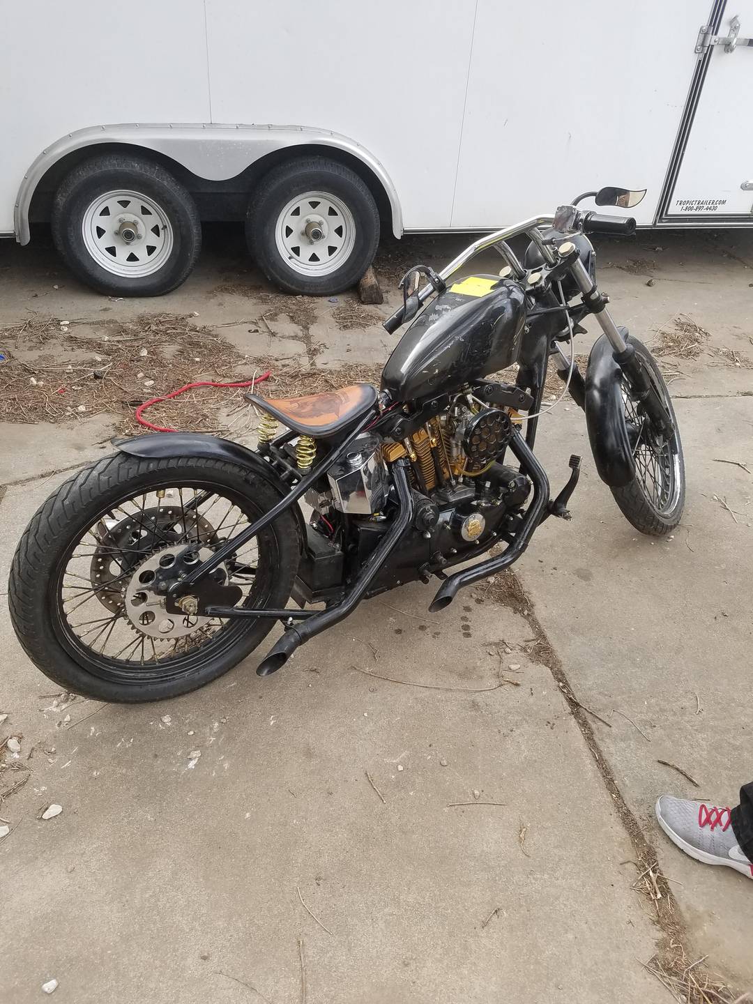 Curious if anyone could help me Identify the frame/ Frame style of this ...