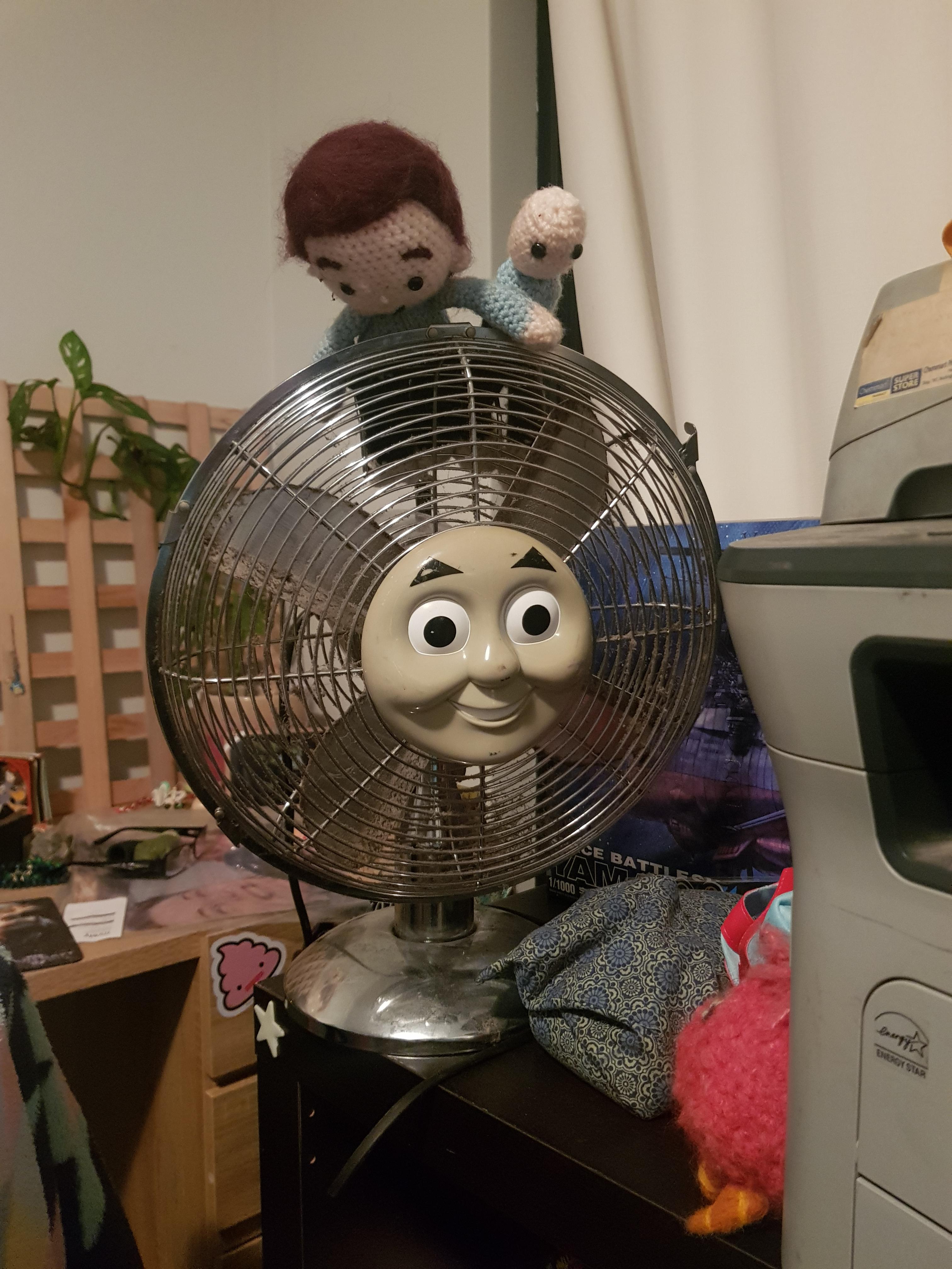 Cursed fan | Scrolller