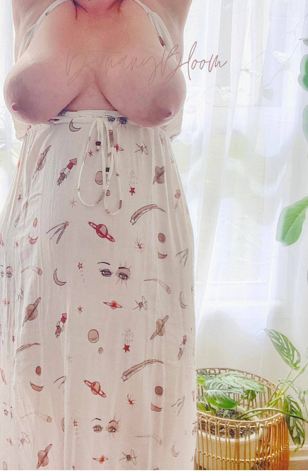 Curvy Aussie goddess vibes 🌿 | Scrolller