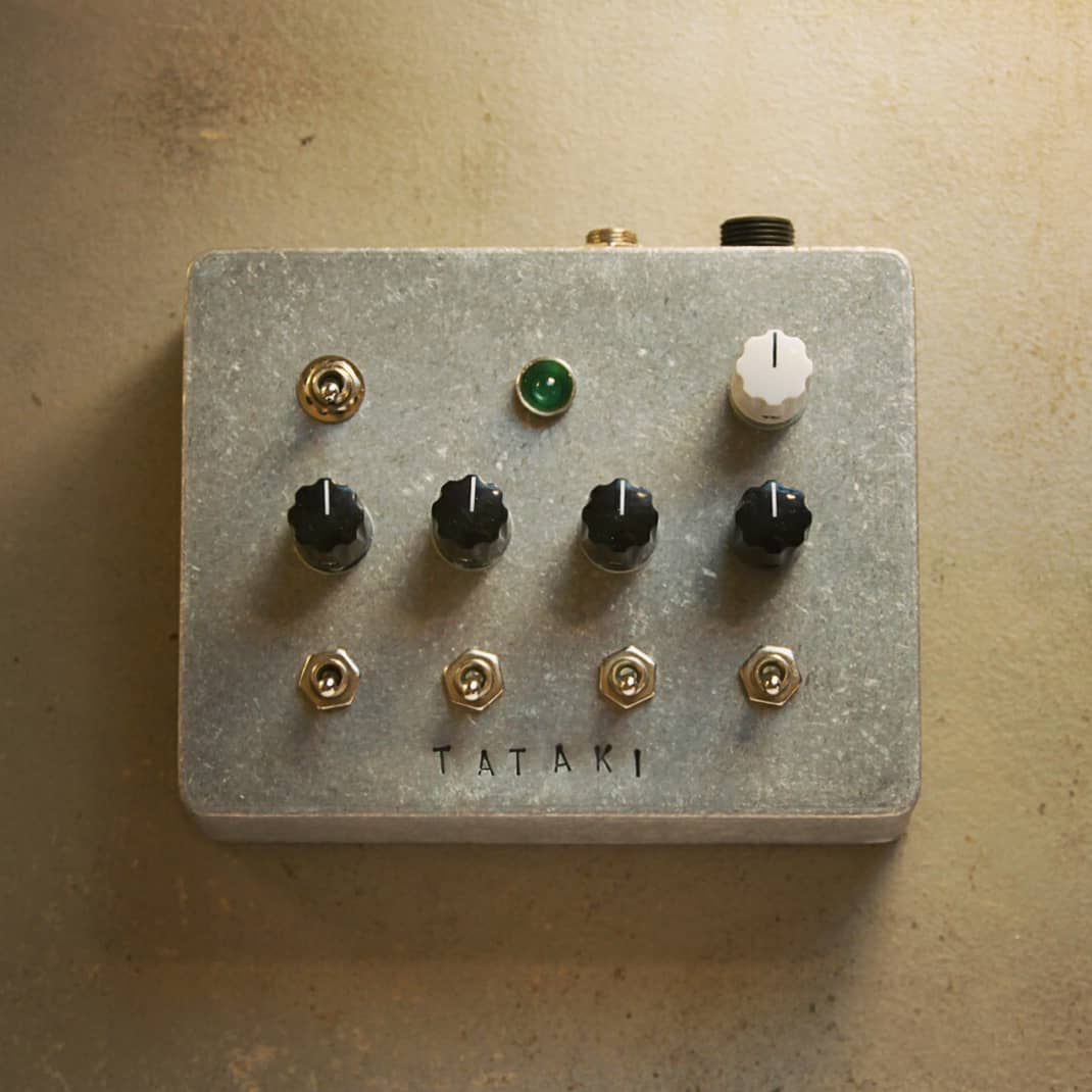 Custom 4-oscillators drone machine | Scrolller