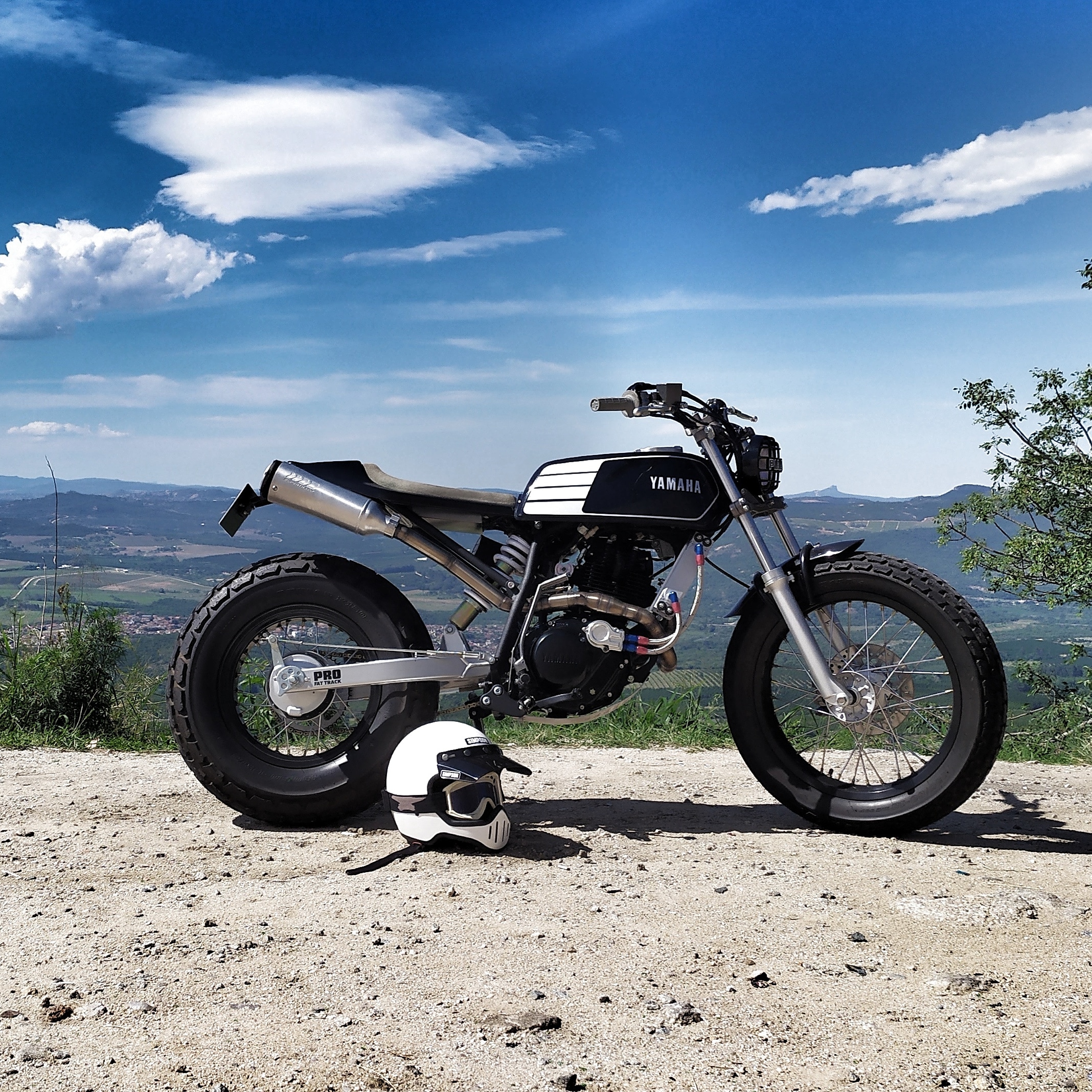 Custom built TW200 | Scrolller