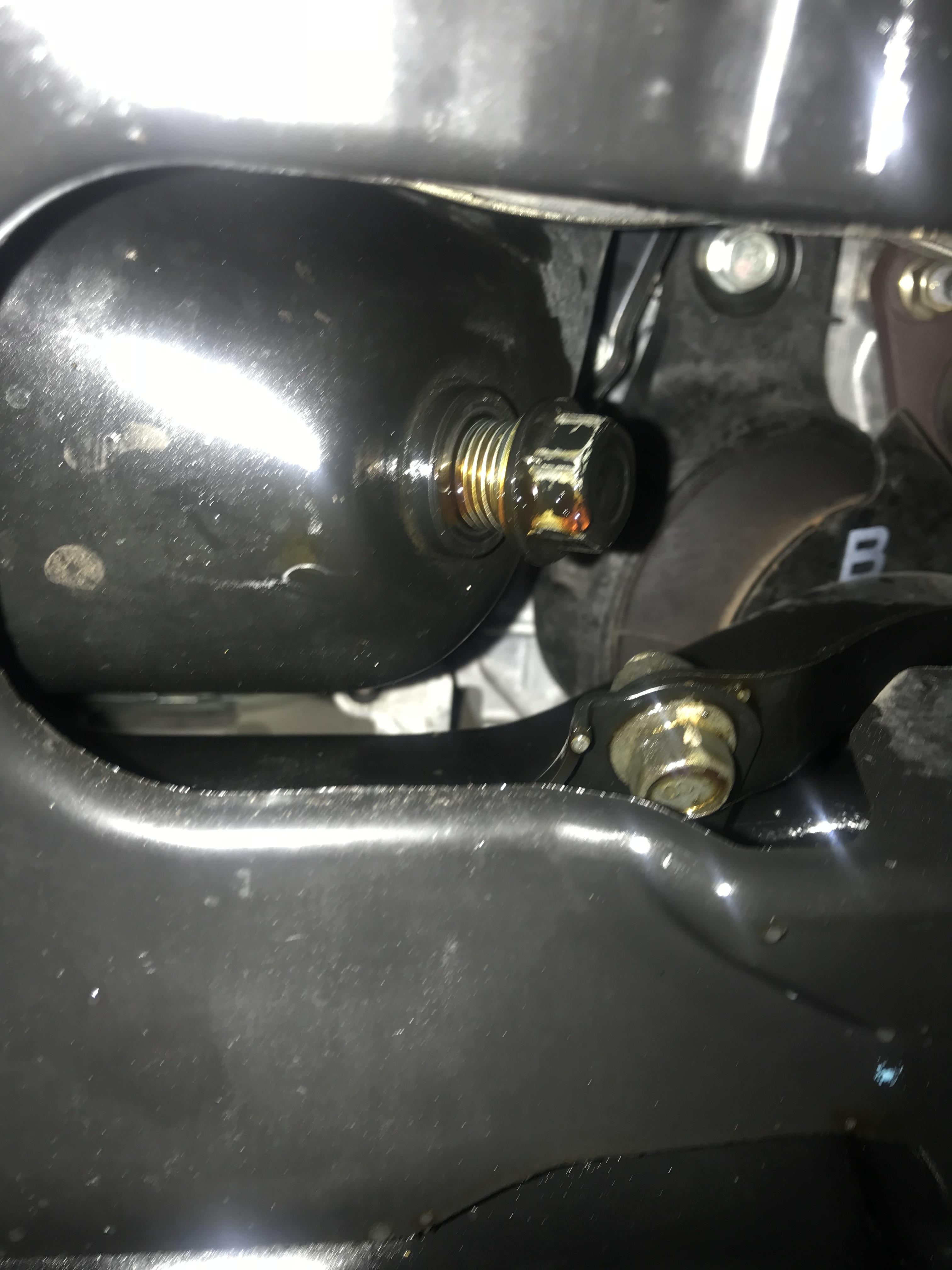 Customer complaint: oil leak | Scrolller