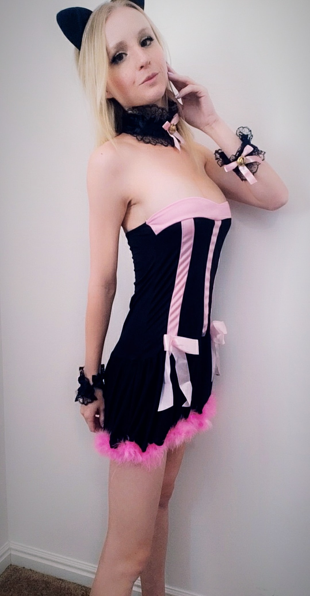 Cute & fiesty like a kitten 😺 | Scrolller