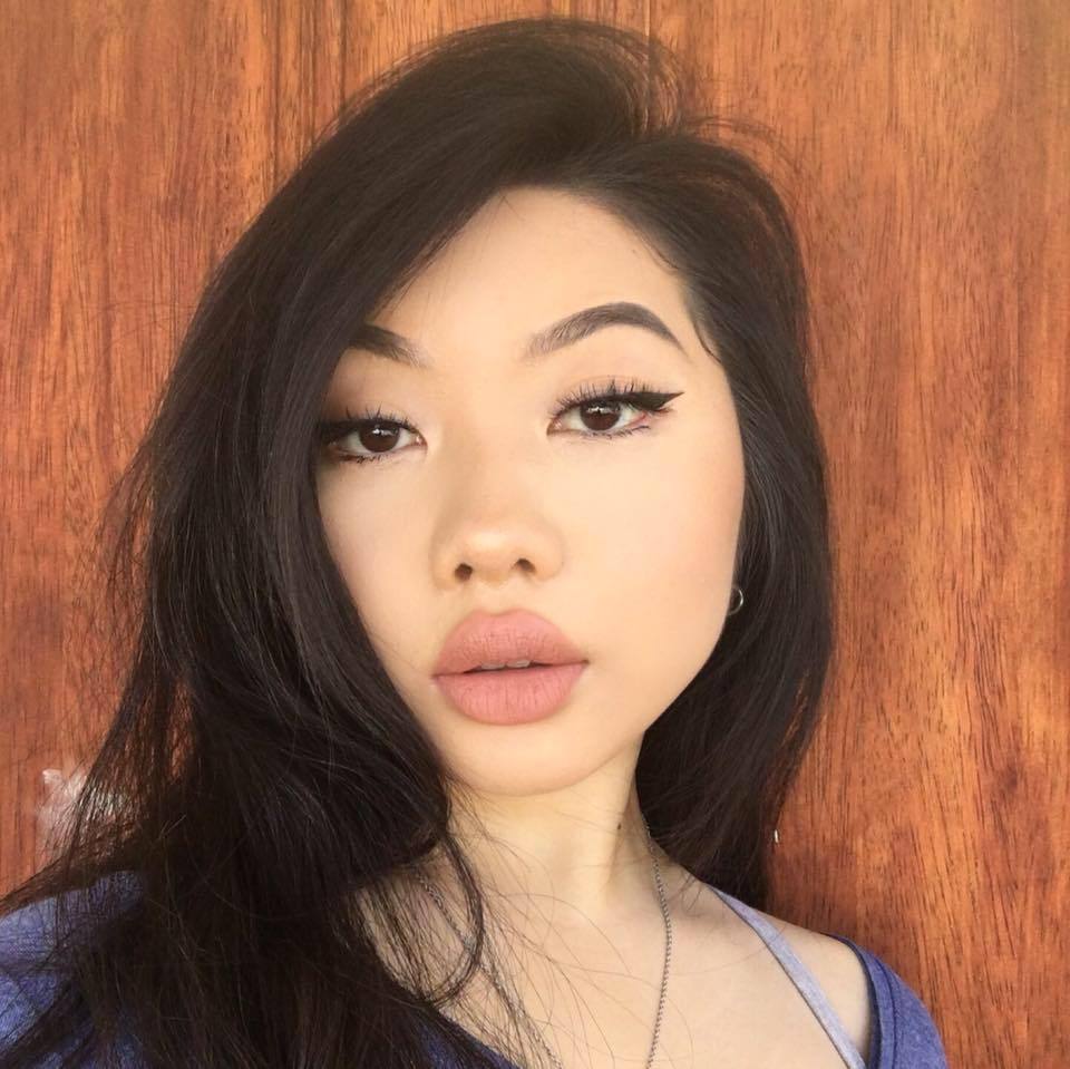 Cute Asian | Scrolller