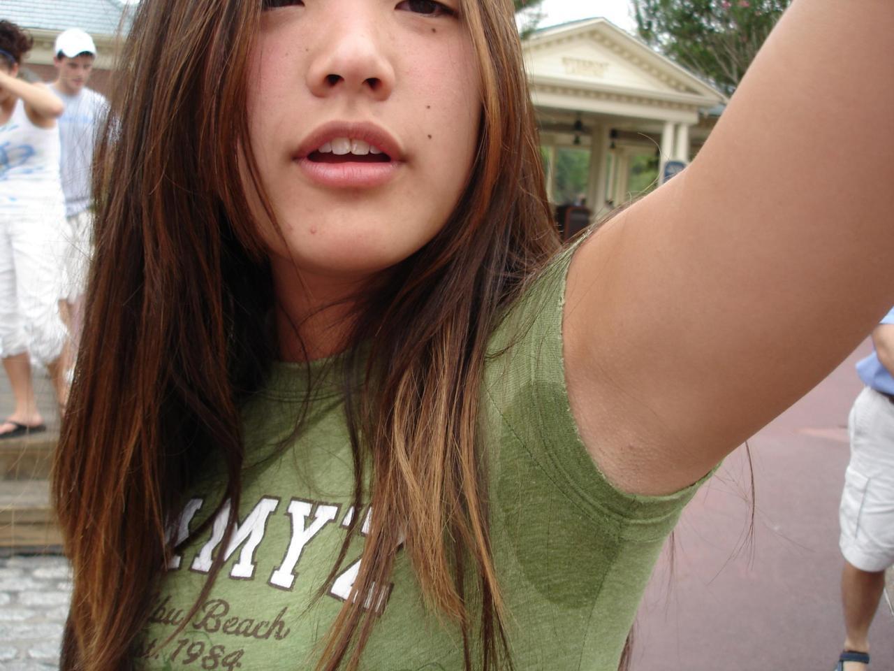 Cute Asian's sweaty armpit (X-Post r/armpitfetish) | Scrolller