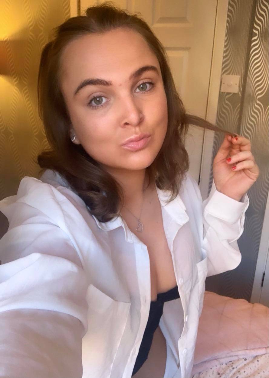 Cute face chubby waist | Scrolller