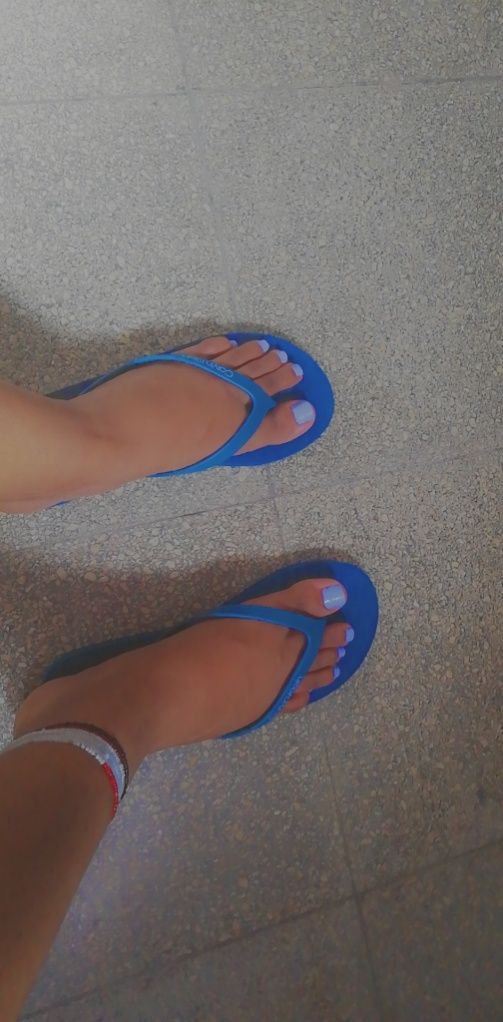 Cute flip flops, dms open💋🍫 | Scrolller