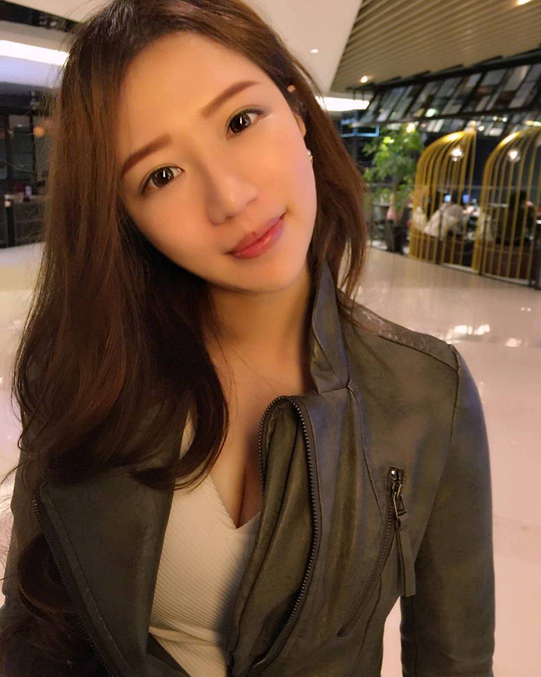 Cute head tilt | Scrolller