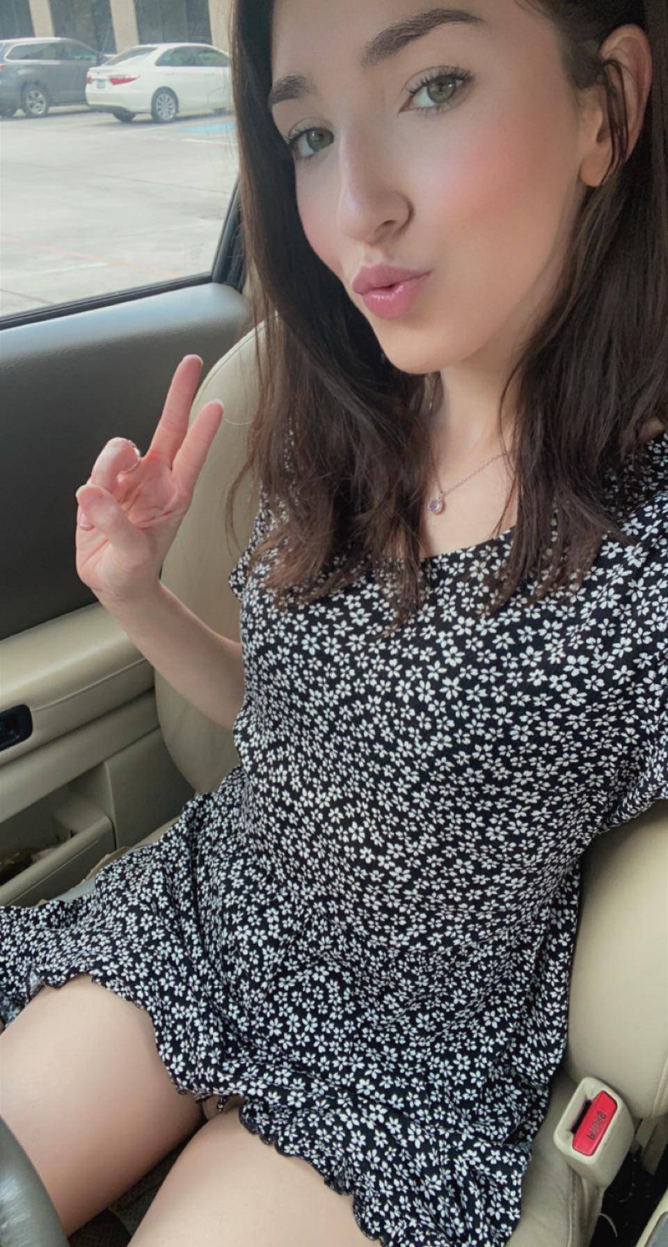 cute lil dress for work today 🖤 | Scrolller