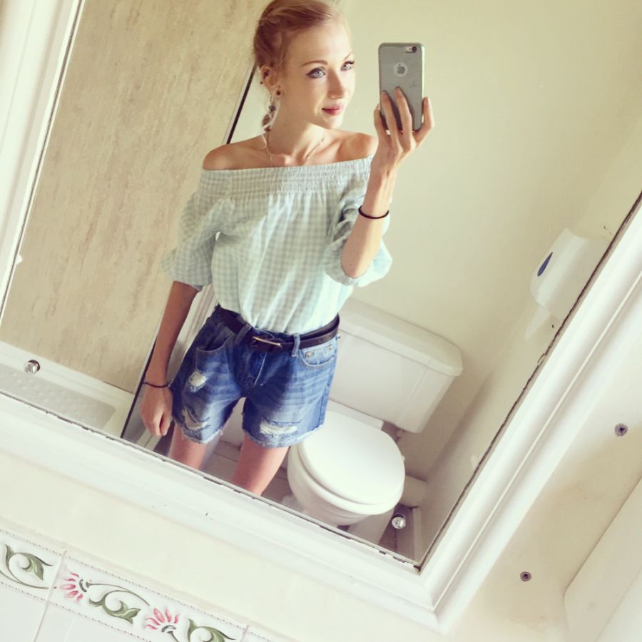 Cute Outfit | Scrolller