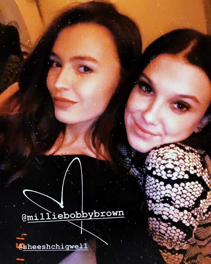 Cute Pic With A Friend Scrolller