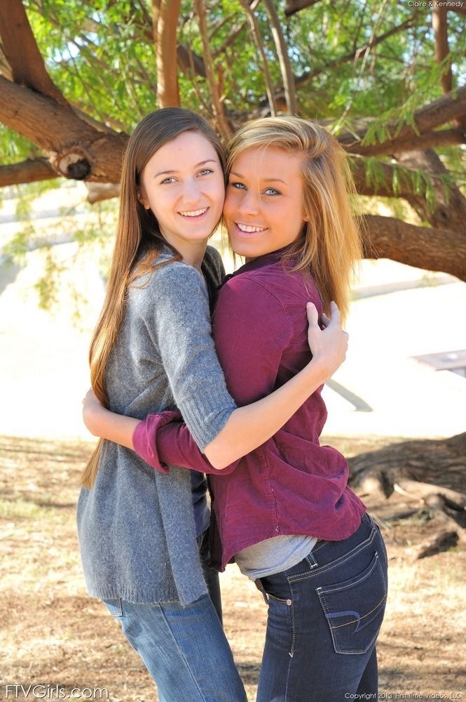 Cute Picture With A Friend Scrolller