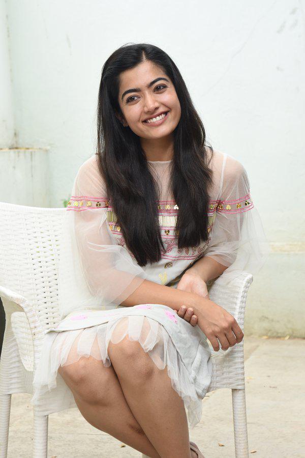Cute Rashmika Mandanna | Scrolller