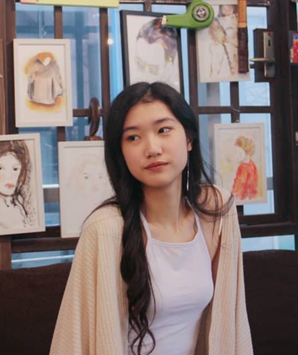 Cute Thai girl | Scrolller