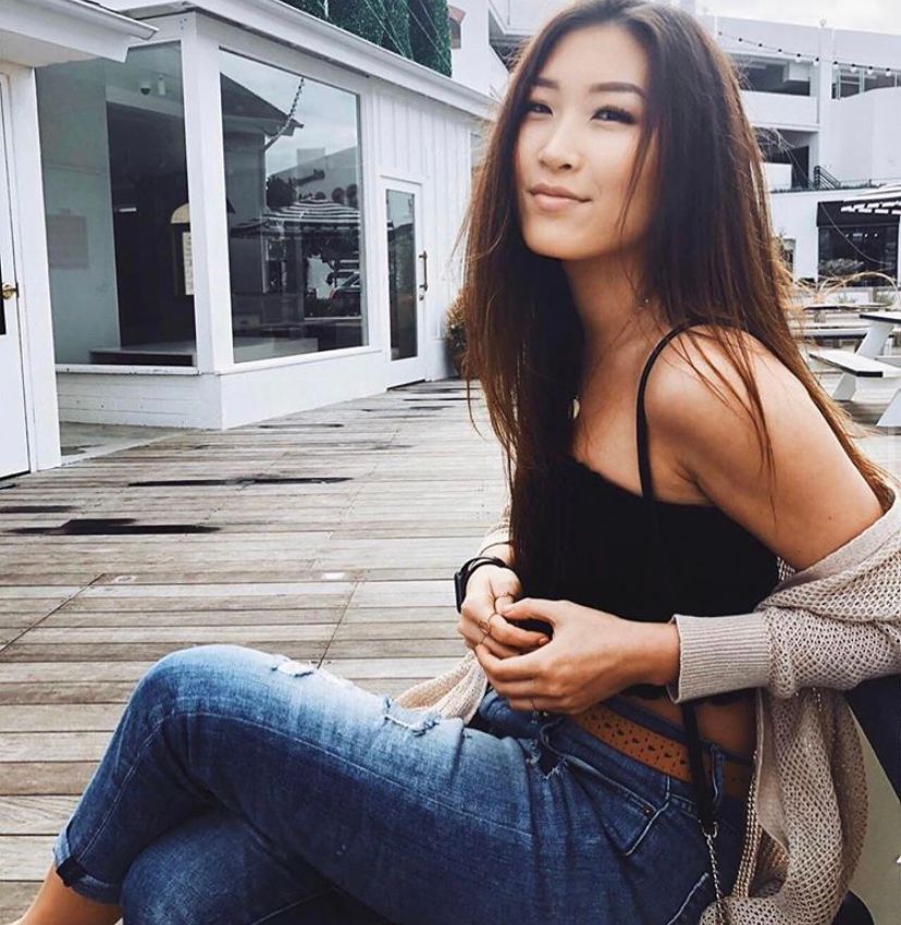 Cute woman (iktr) | Scrolller