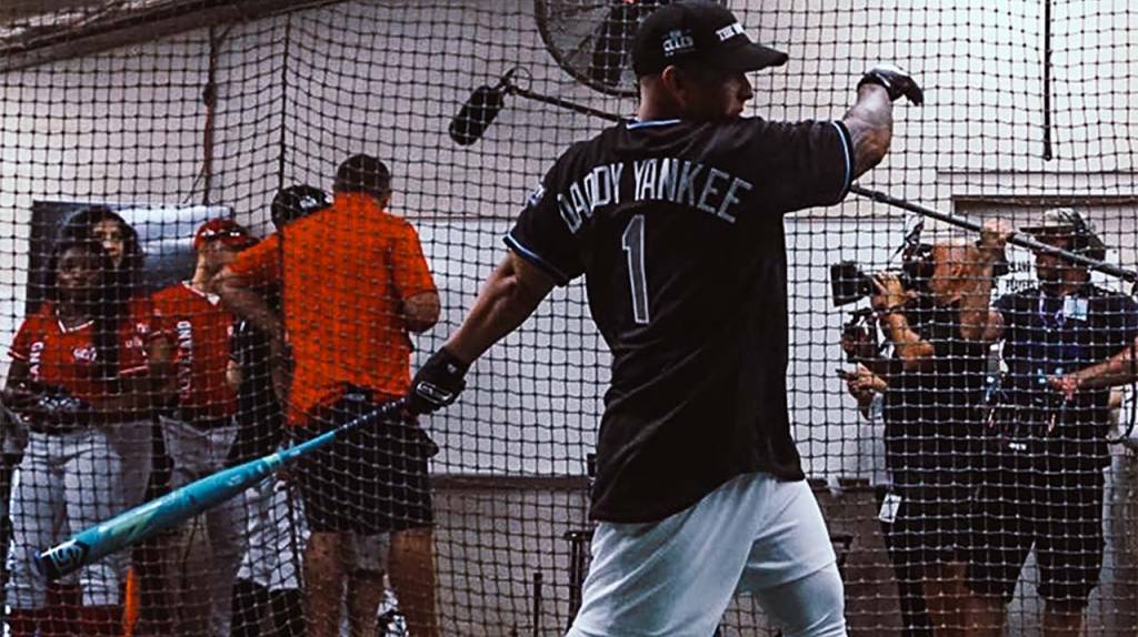 Daddy Yankee se gozó su rol de pelotero | Scrolller