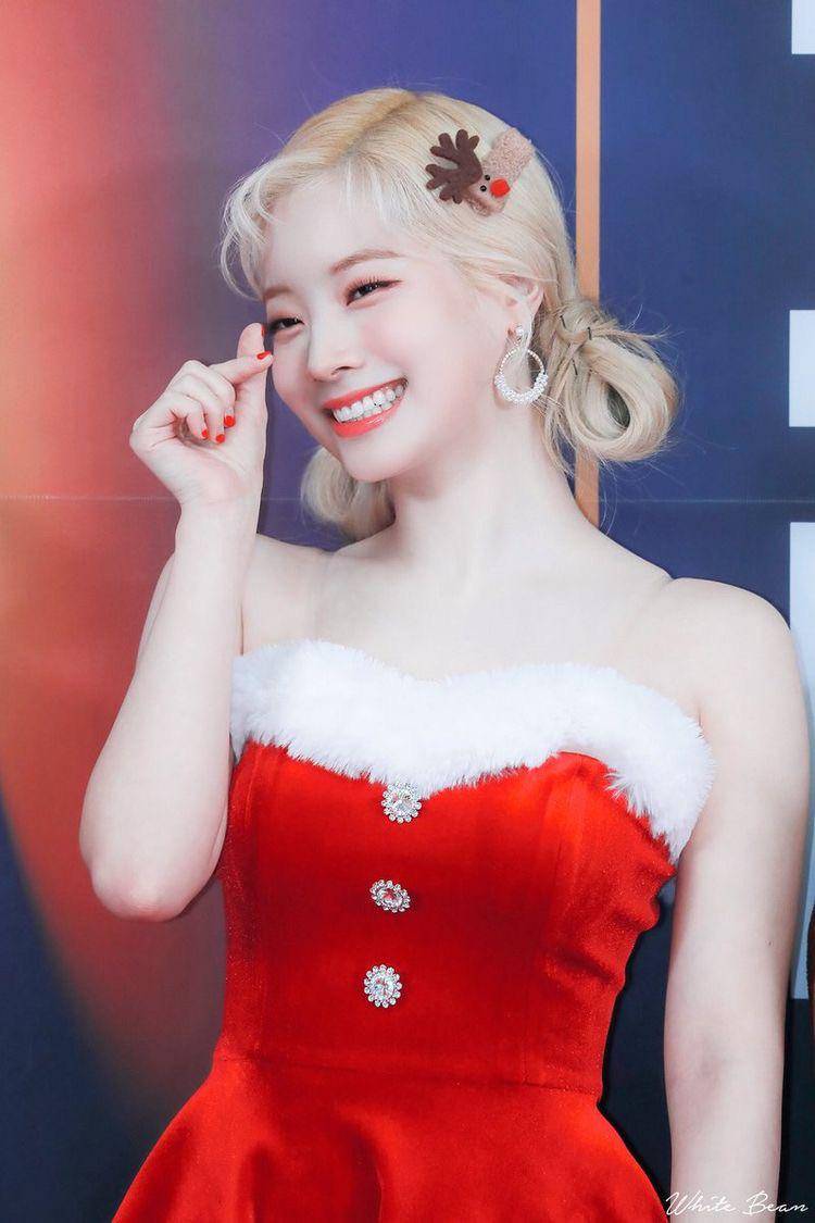 Dahyun | Scrolller