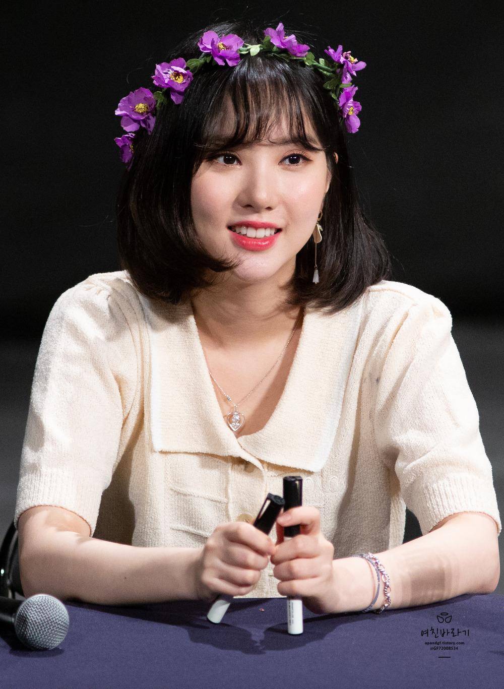 Daily Eunha #276 | Scrolller