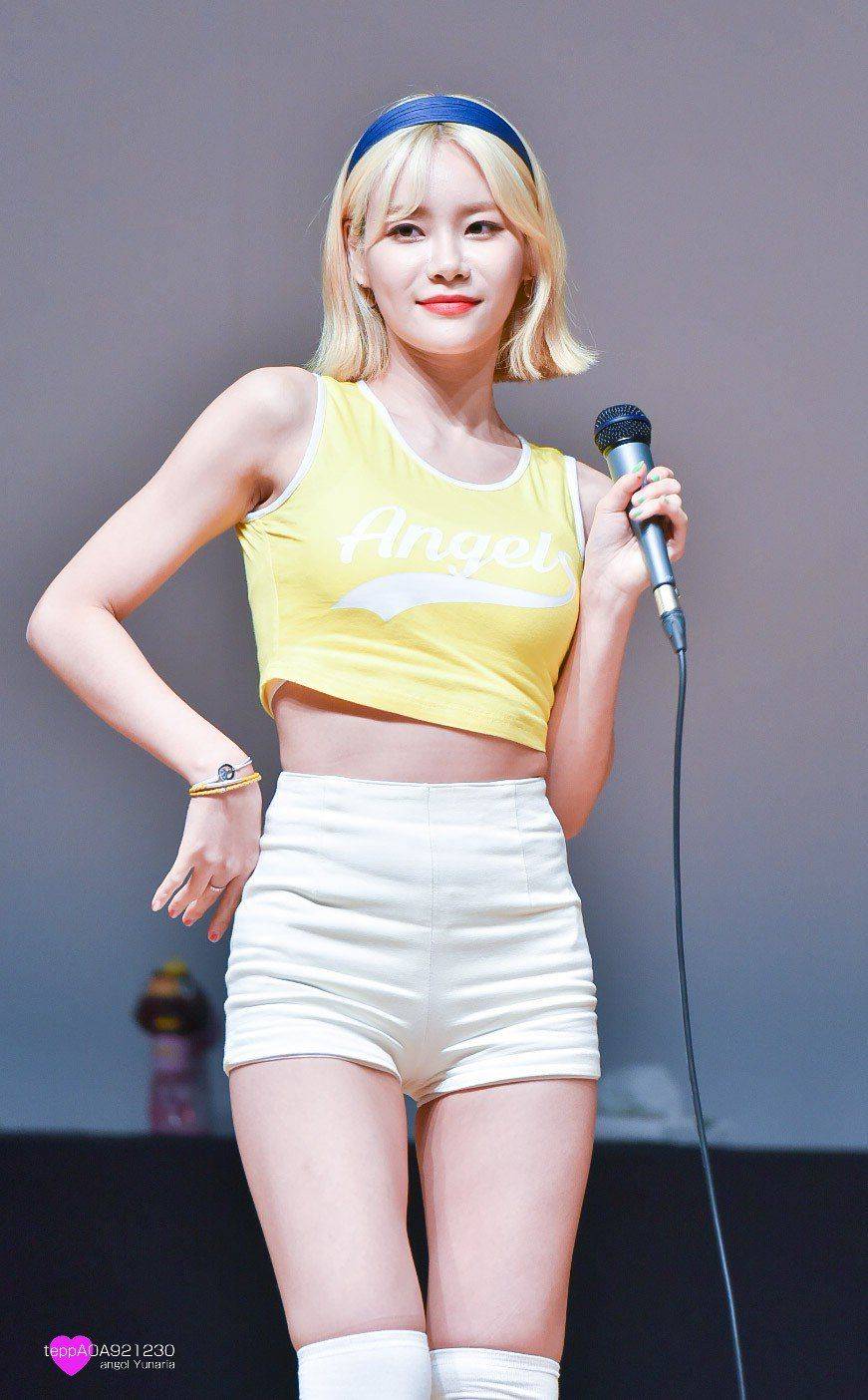Daily Yuna #801 - Yellow Yuna | Scrolller