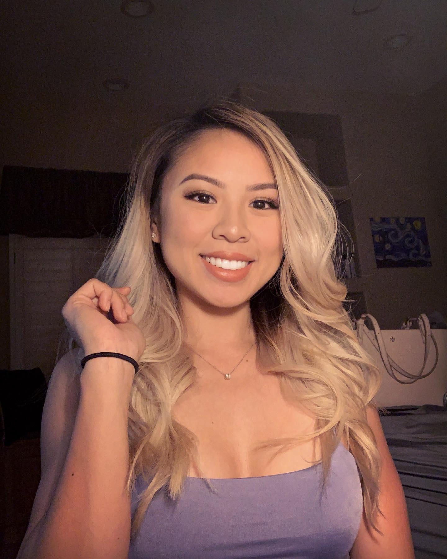 Damn she fine!! | Scrolller