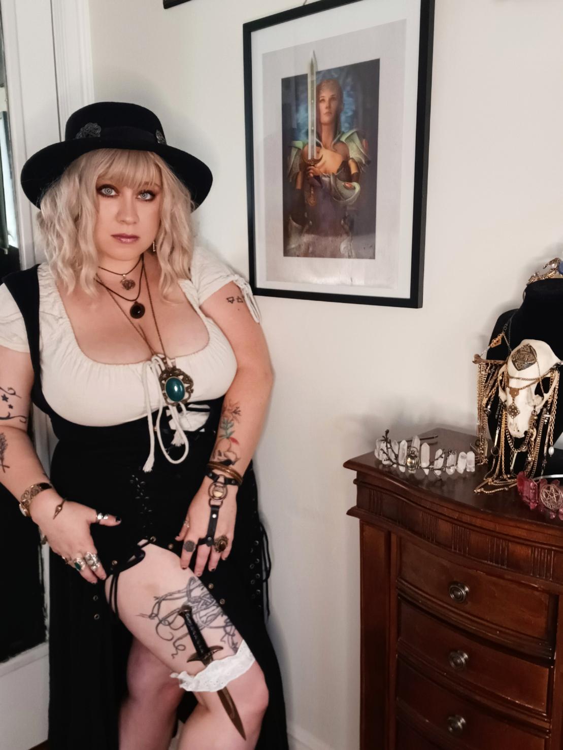 Dangerous women 😘 | Scrolller