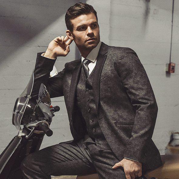 Daniel Gillies | Scrolller
