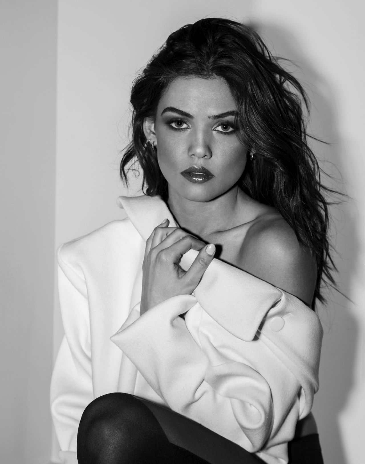 Danielle Campbell – Photographed for Flaunt Magazine 2017 - Album in Comments | Scrolller