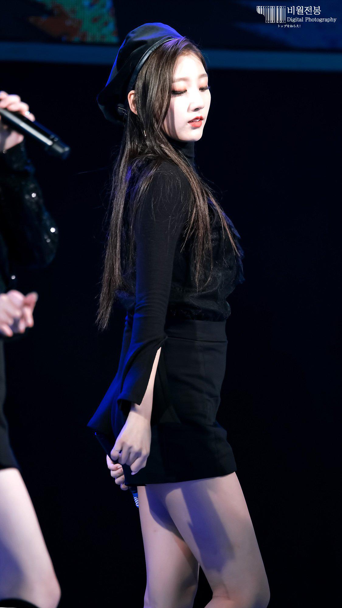 Dark mode Yein | Scrolller