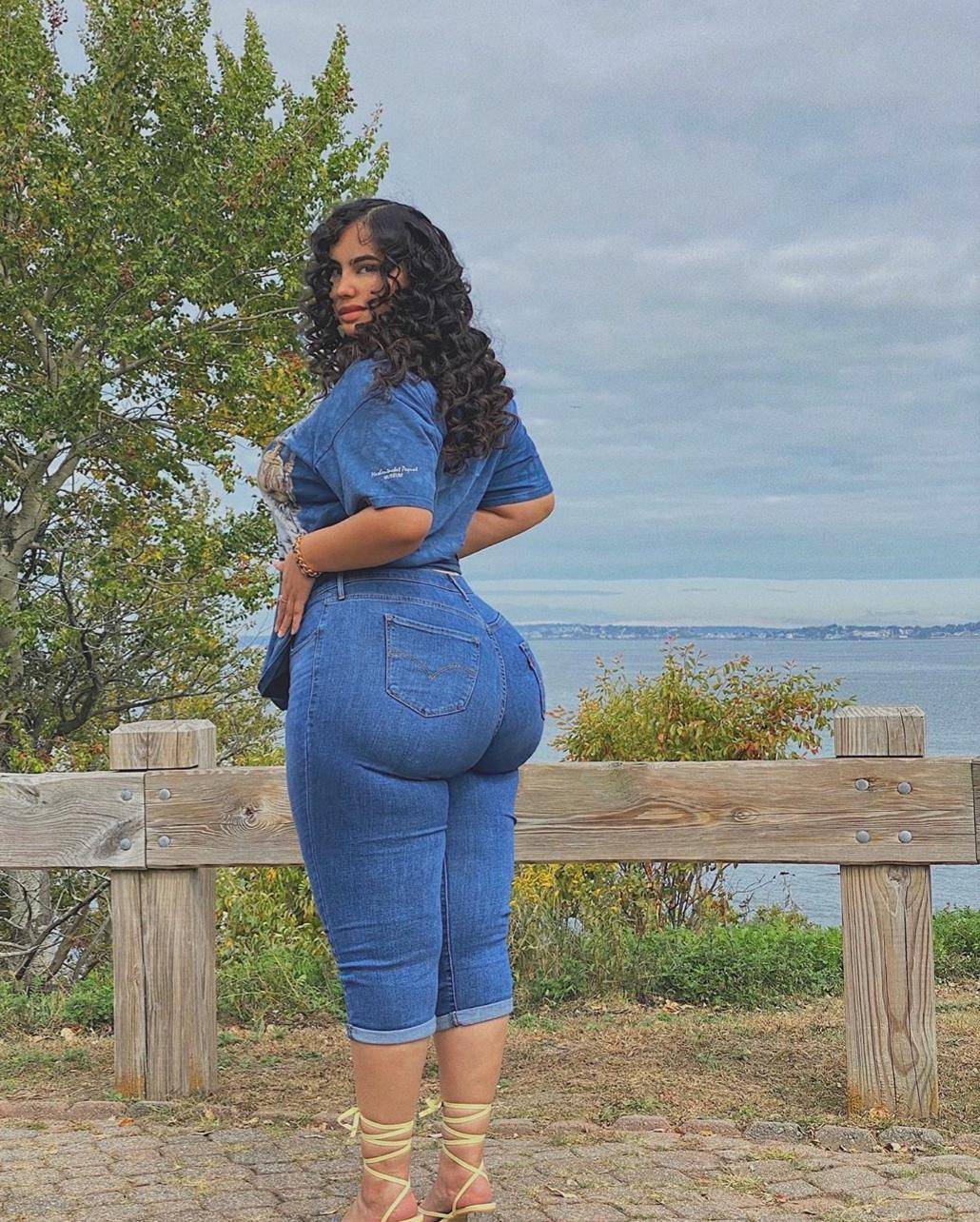 Dat back side is crazy | Scrolller