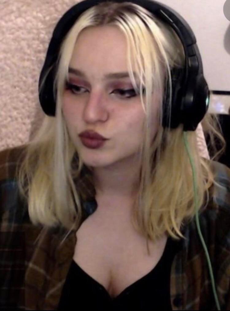 Day 11 of 30 of posting Niki | Scrolller