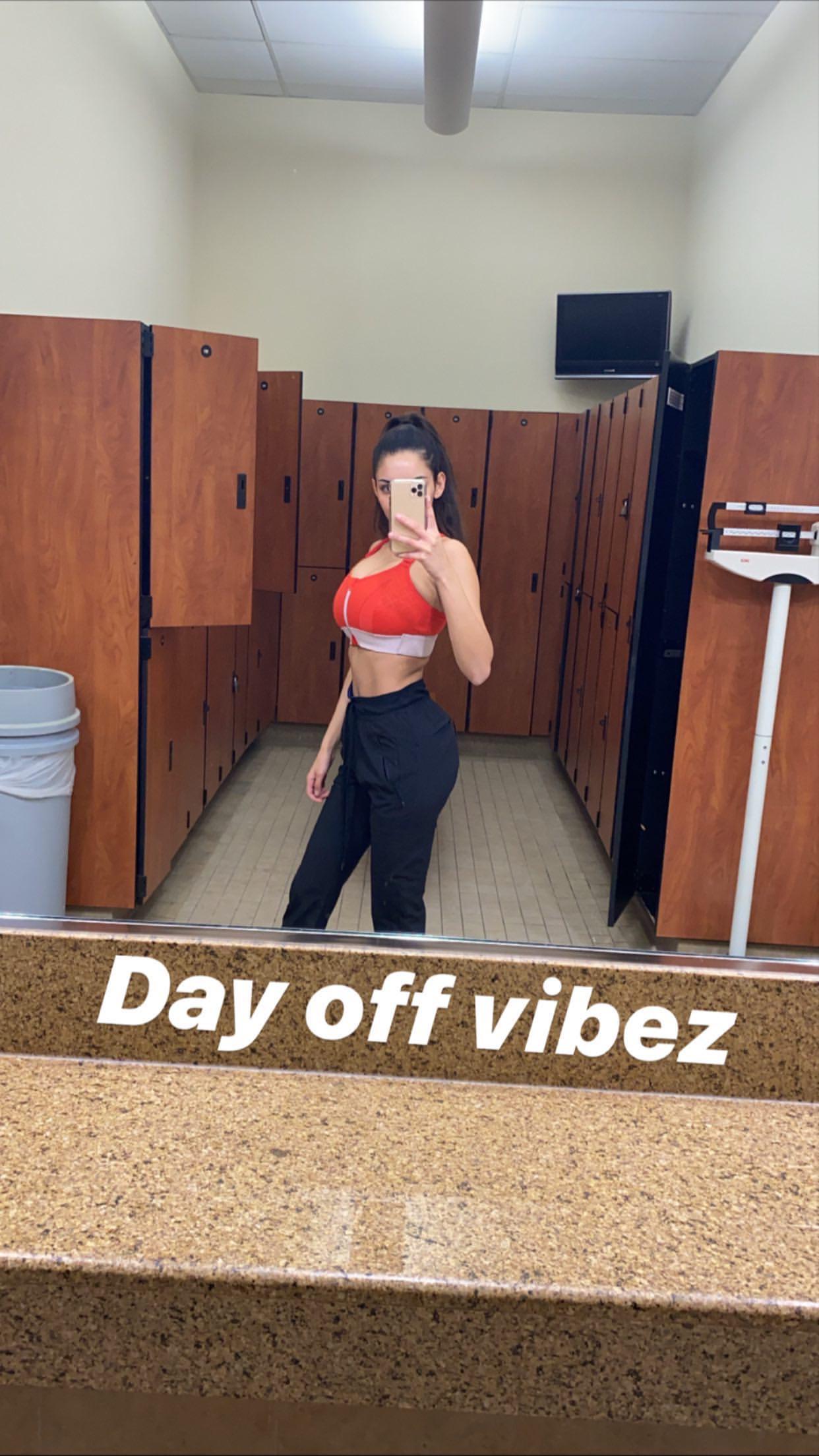 Day off vibez | Scrolller