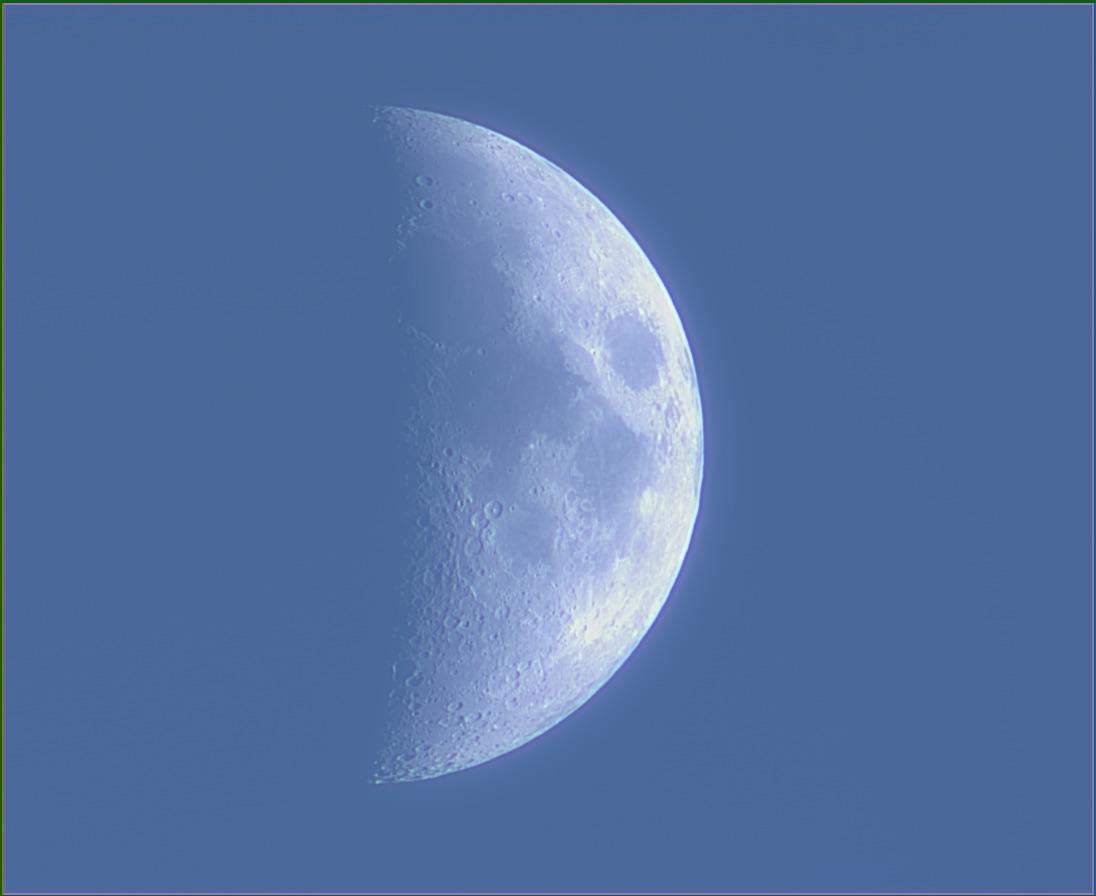 Daytime Moon Scrolller