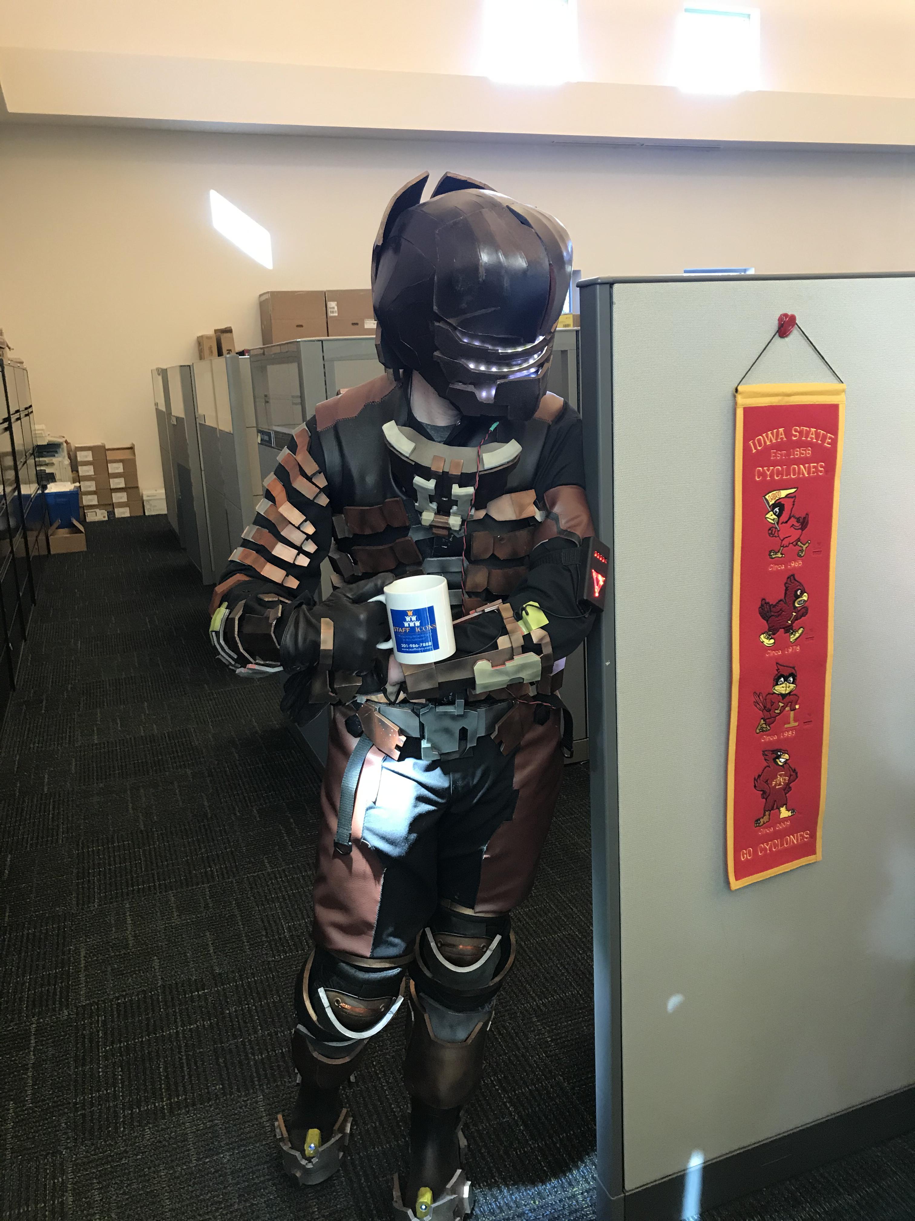 Dead Office Space | Scrolller