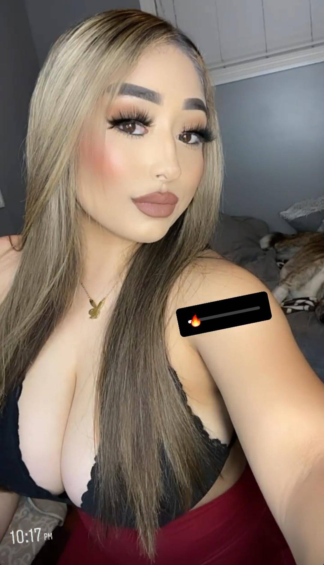 Definitely bigger then her head 😍 | Scrolller