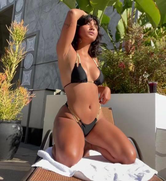 Deja Foxx | Scrolller