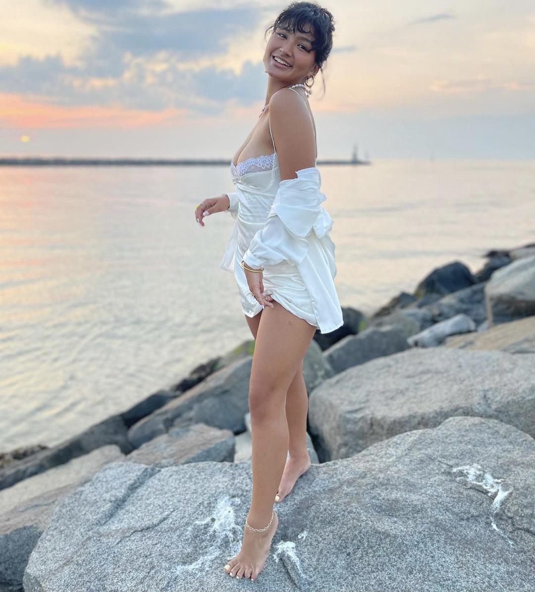 Deja Foxx | Scrolller