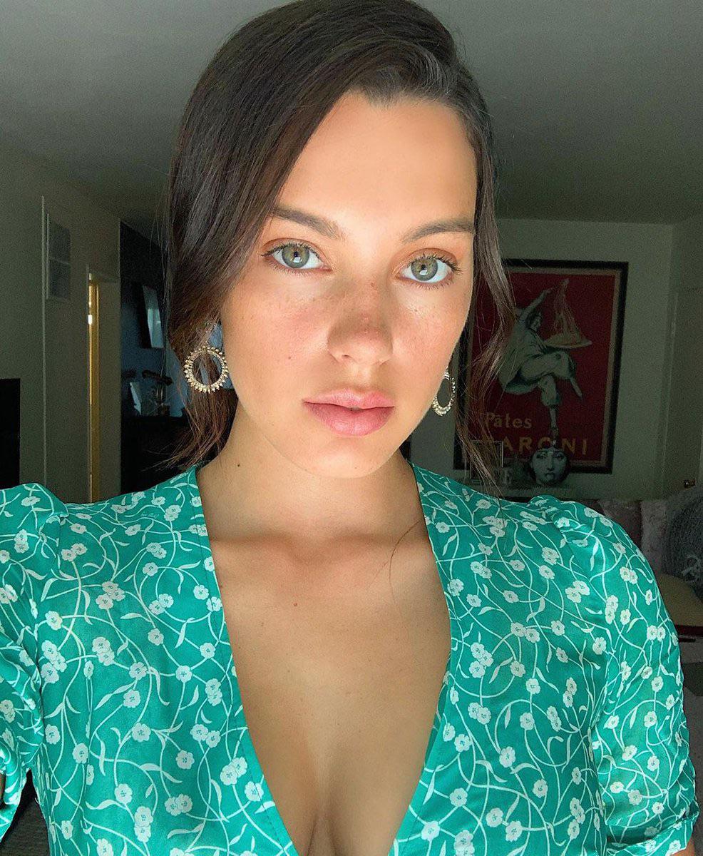 Denise Schaefer | Scrolller
