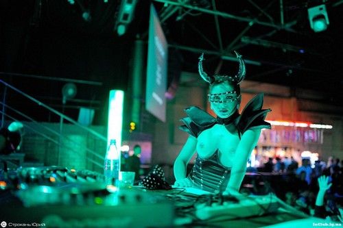 Devil DJ | Scrolller