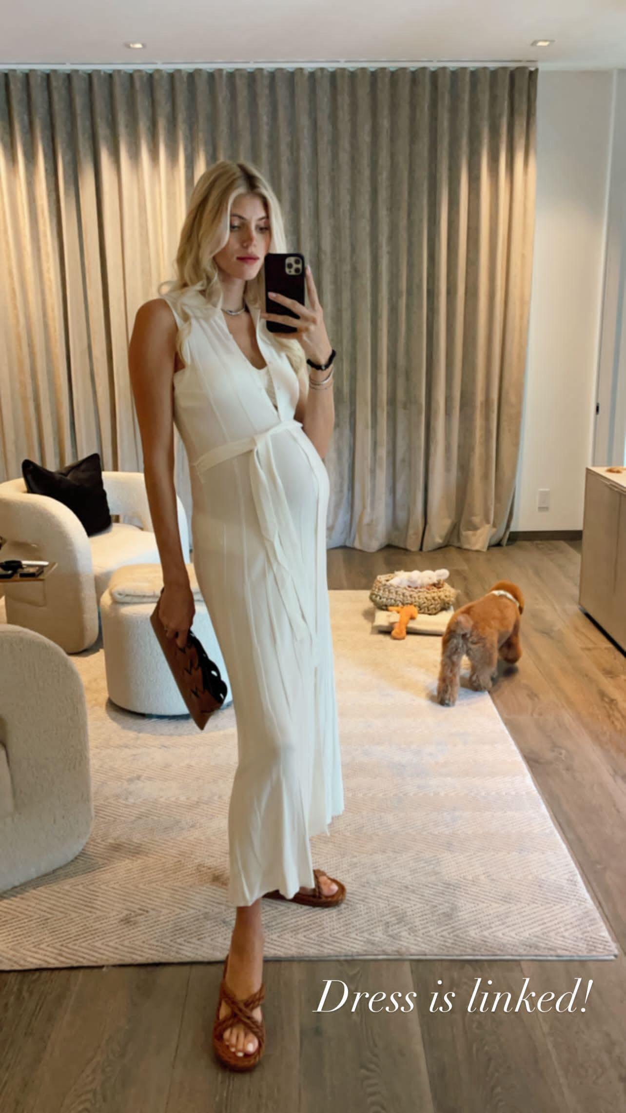 Devon Windsor | Scrolller